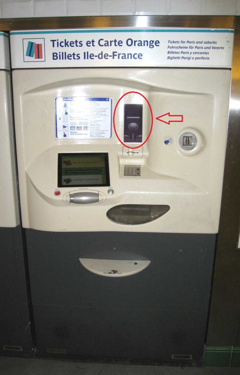 Navigo Easy - Paris by Train