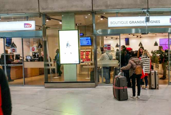 RER B CDG Terminal 2 Train to Paris (Step-by-Step Guide) - Paris by Train